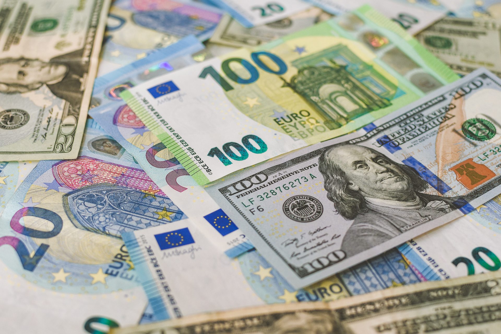 emerging-markets-indonesian-rupiah-drops-thai-baht-firms